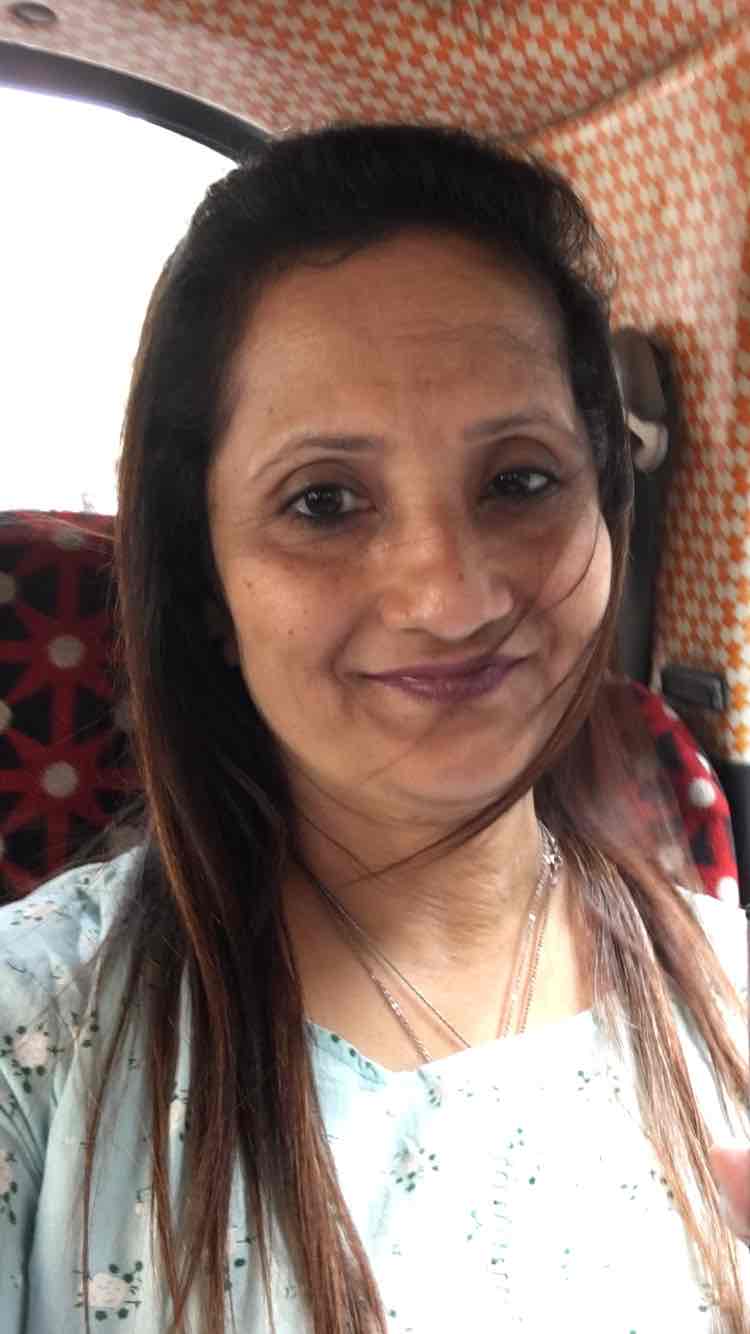 Neelam Mohan Limaye achieved Title of Homemaker from Mumbai | Super ...