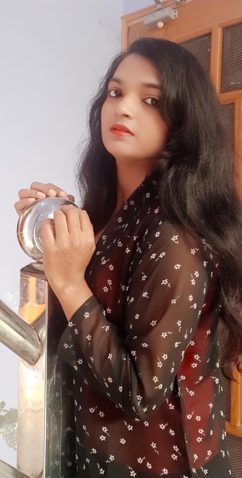 Miss Glamorous India 2022 Karishma Rani