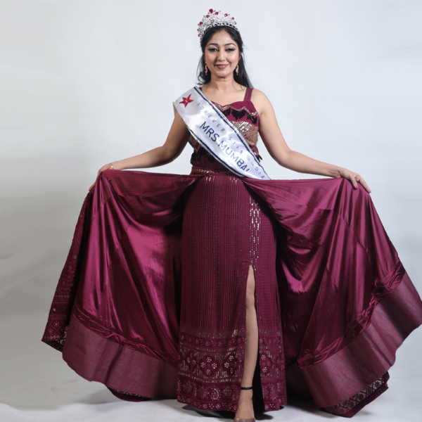 Mrs India 2021 Runner Up Hinal Shah Jain