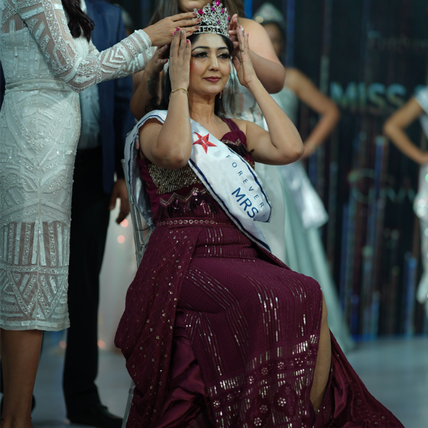 Mrs India 2021 Runner Up Hinal Shah Jain