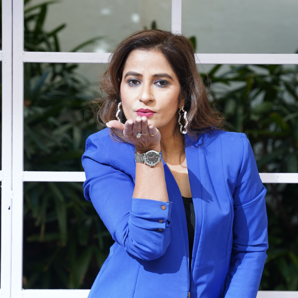 Mrs India 2021 Winner Dimpy Jain