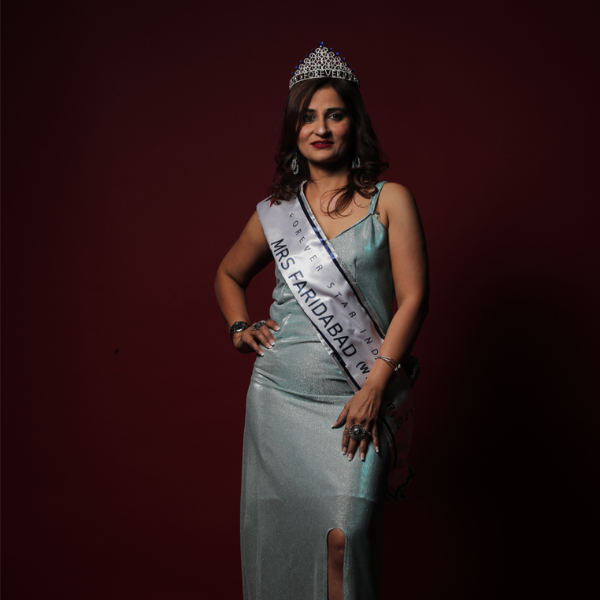 Mrs India 2021 Winner Dimpy Jain