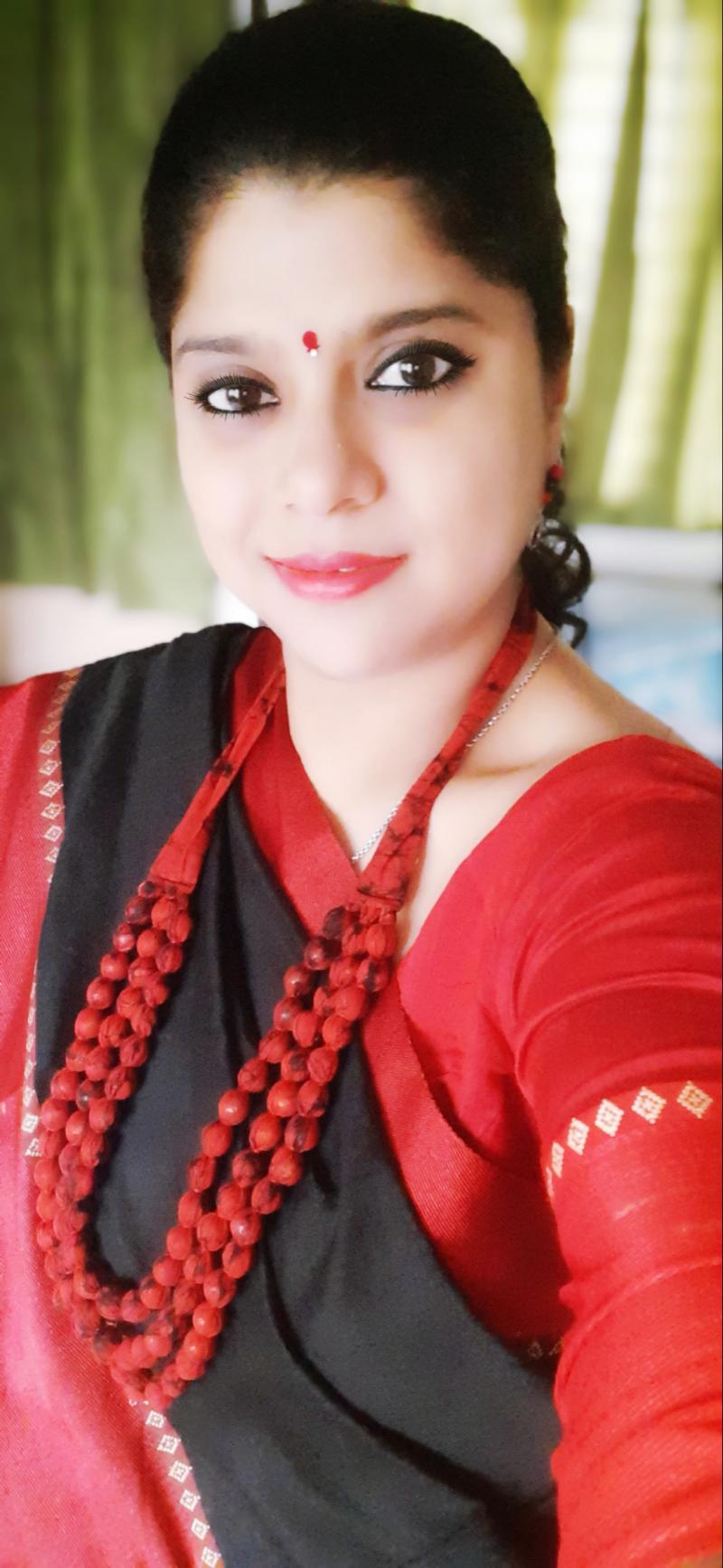 Tanusri Banerjee's Instagram, Twitter & Facebook on IDCrawl