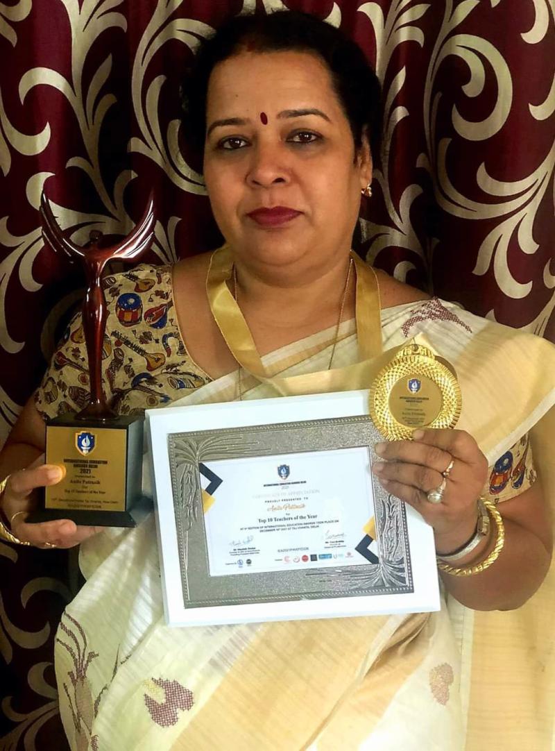 Anila Pattnaik achieved Title of Singer from Bhubaneswar | Achievers FSIA