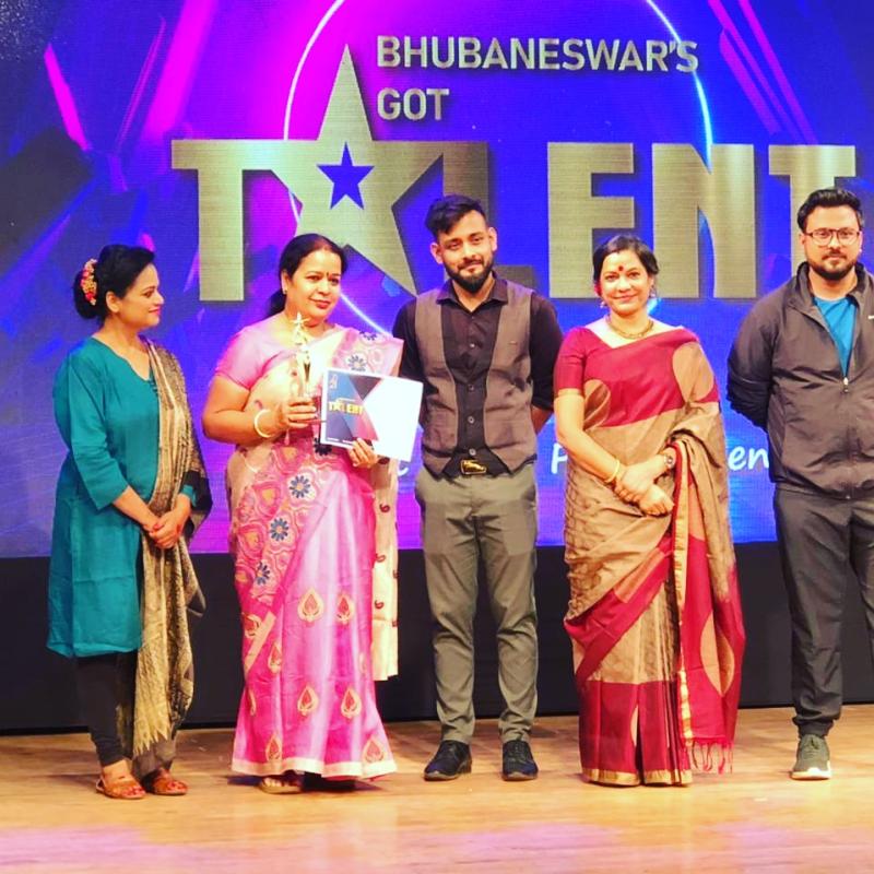 Anila Pattnaik achieved Title of Singer from Bhubaneswar | Achievers FSIA